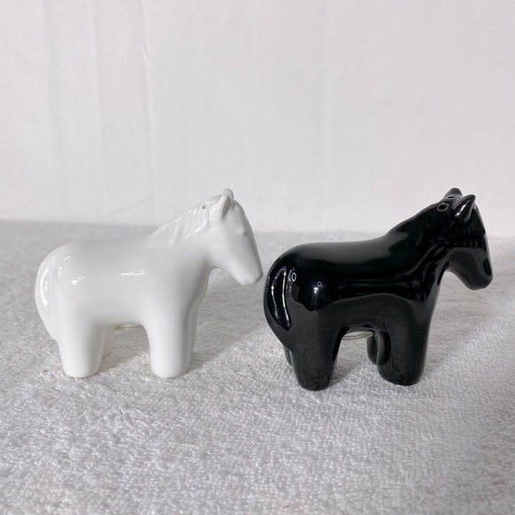 Vintage | Kitchen | Vintage White Black Ceramic Horse Salt Pepper ...